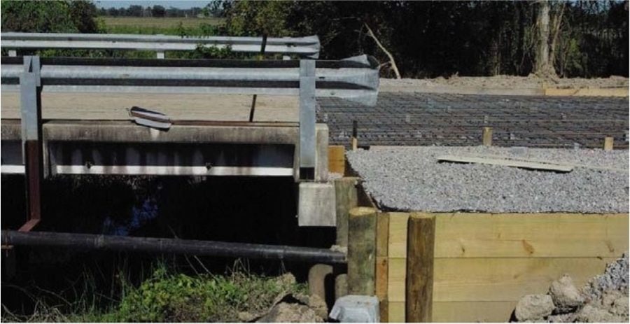 Centreville Road Bridge Preservation and Channel Stabilization - Forte ...